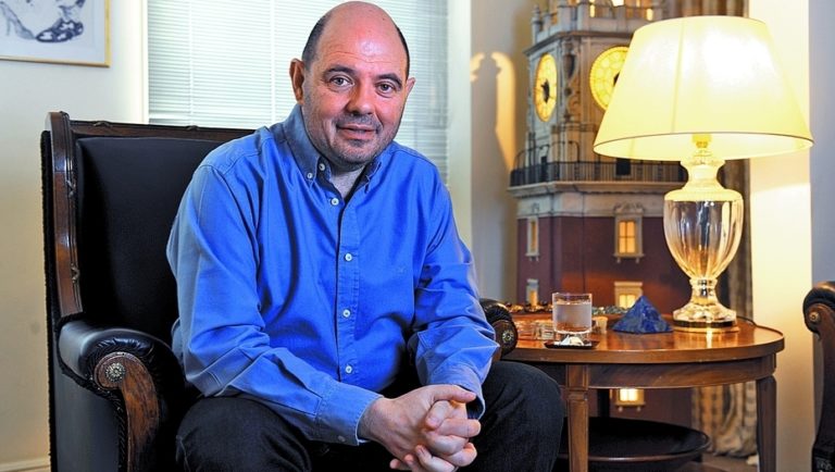 CARLOS ROTTEMBERG FESTEJA SUS 40 AÑOS DE TEATRO EN MAR DEL PLATA ...