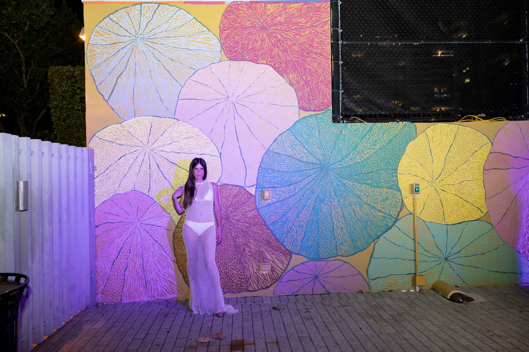 Exhibición e instalación de obra, Ana Bonamico en Bal Harbour 3 ...