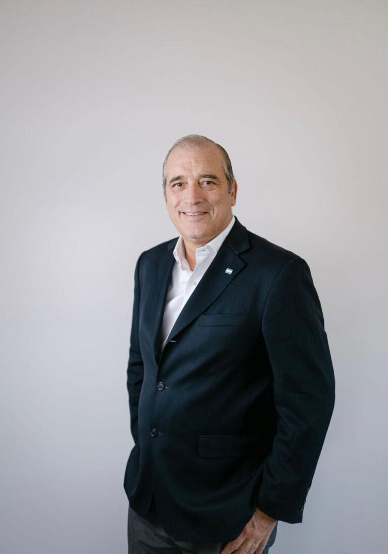 Alberto Pizzi, nuevo Gerente General de Sinteplast – Marcela Fittipaldi ...